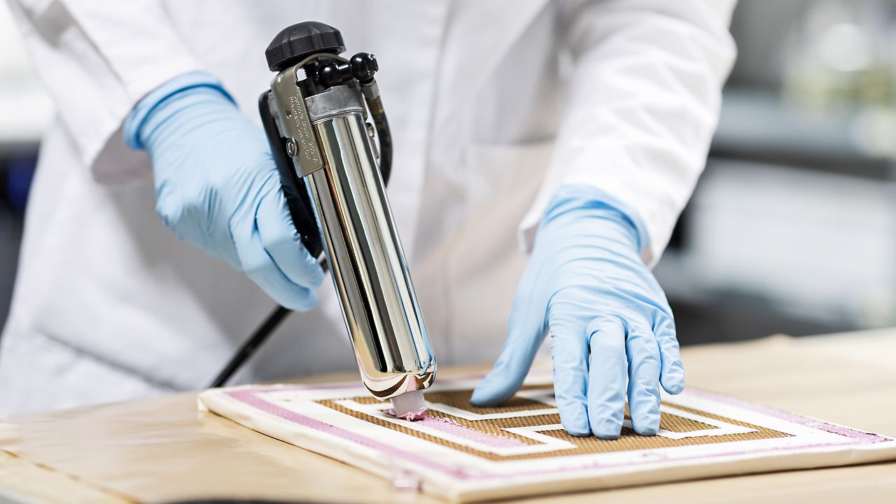 Henkel develops REACH-compliant structural adhesive for aircraft interiors
