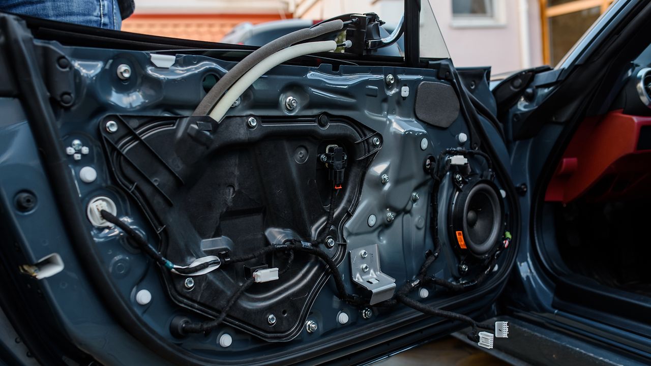 New material properties for sealing car door modules